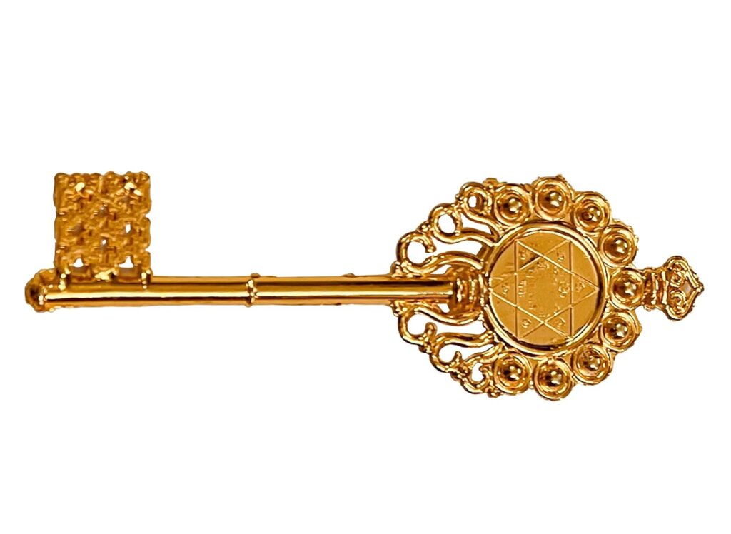Metal Fengshui Kuber Kunji Key - Attract Wealth and Fortune - Trishakti ...